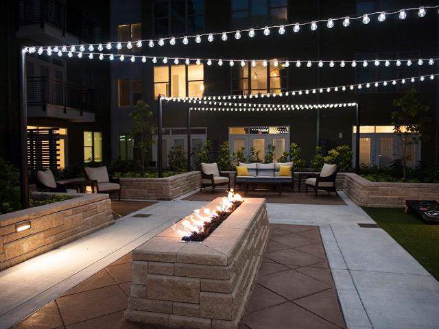 Link Apartments® Glenwood South Studio Apartment for Rent at 202 N West St, Raleigh, NC 27603