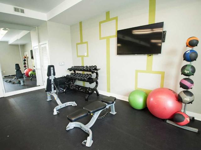 Link Apartments® Manchester 2 Bedroom Apartment for Rent at 901 Mcdonough St, Richmond, VA 23224 Manchester