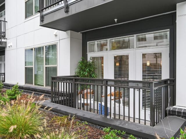 Link Apartments® Mint Street Studio Apartment for Rent at 1200 S Mint St, Charlotte, NC 28203 The South End