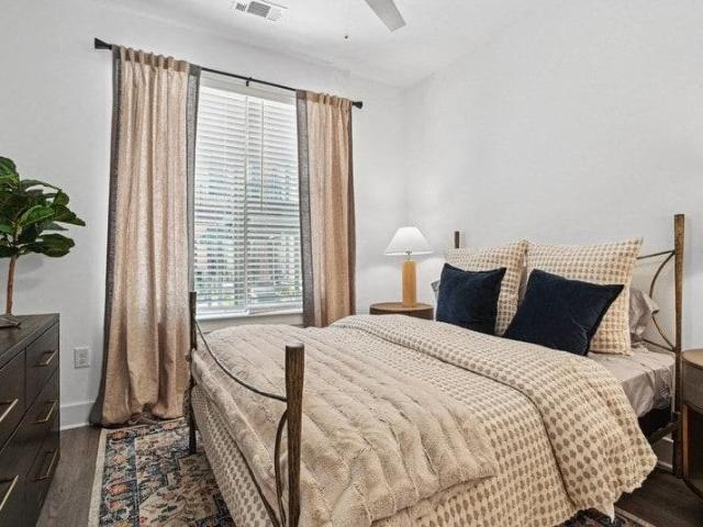 Link Apartments® NoDa 36th Studio Apartment for Rent at 3500 Philemon Ave, Charlotte, NC 28206 NoDa
