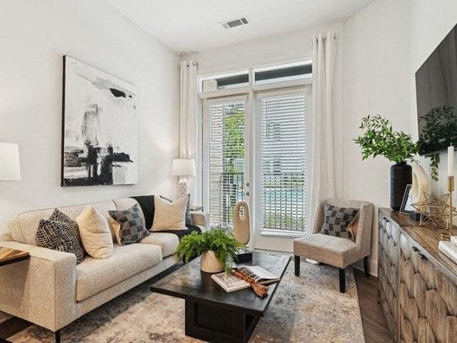 Link Apartments® NoDa 36th 2 Bedroom Apartment for Rent at 3500 Philemon Ave, Charlotte, NC 28206 NoDa