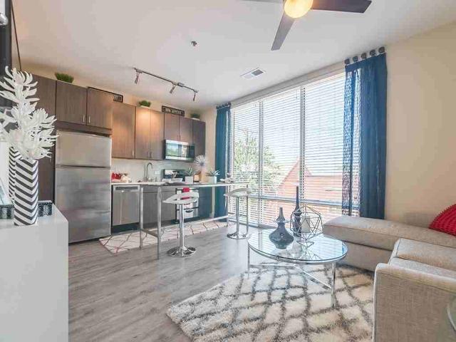 Link Apartments® West End 1 Bedroom Apartment for Rent at 25 River St, Greenville, SC 29601 West End