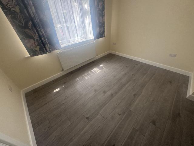 Link Lane, Wallington, SM6 9