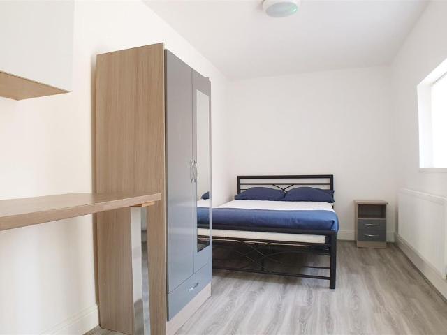 Link Road, Birmingham B16, Room to rent, £625 pcm | PrimeLocation