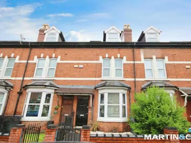 Link Road, Edgbaston, B16 3 bed terraced house for sale £290.