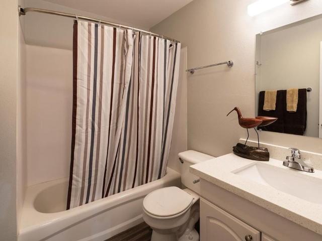 Link 14 1 Bedroom Apartment for Rent at 10014 5th Ave Ne, Seattle, WA 98125 Maple Leaf