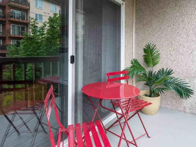 Link 14 1 Bedroom Apartment for Rent at 10014 5th Ave Ne, Seattle, WA 98125 Maple Leaf