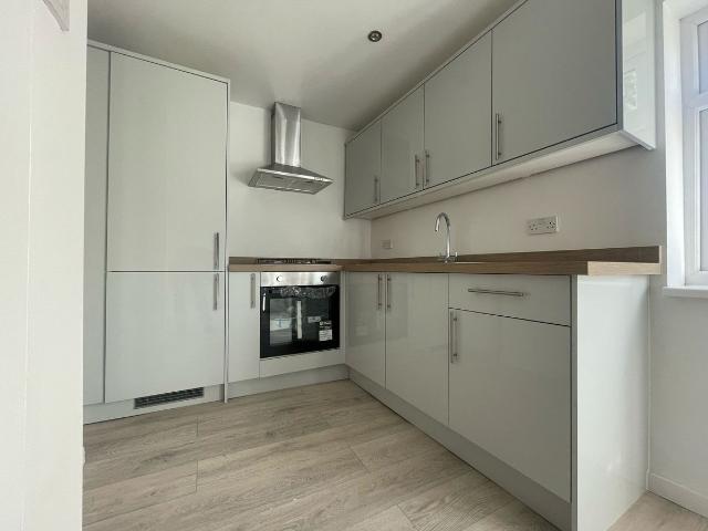 Linkfield Road, Isleworth TW7, 4 bed flat to rent, £2,700 pcm | PrimeLocation