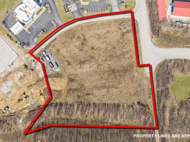 Links Way, Aurora, IN 47001
