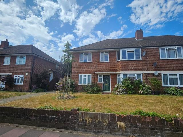Links Way, Beckenham BR3, 3 bed shared accommodation to rent, £950 pcm | PrimeLocation