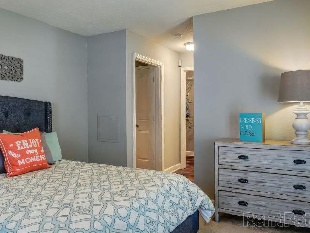 Links at Citiside 2 Bedroom Apartment for Rent at 5005 Community Cir, Charlotte, NC 28215 Shannon Park