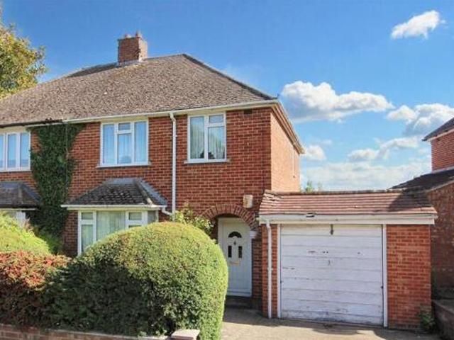 Links Drive, Tilehurst, 3 Bedroom Semi detached