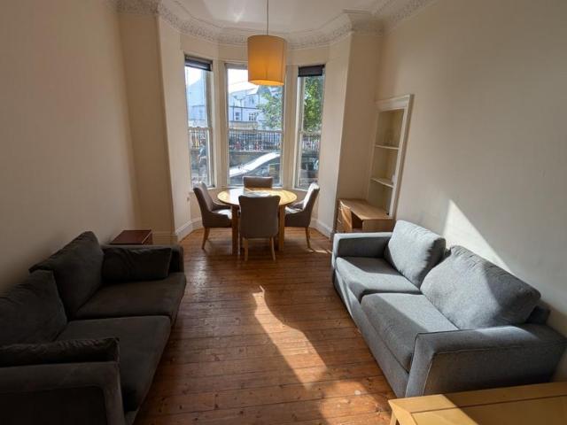 Links Gardens, Edinburgh, EH6 3 bed flat to rent £2,225 pcm £513 pw