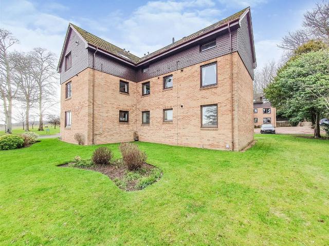 Links Road, Lundin Links, Leven KY8, 2 bed flat to rent, £800 pcm | PrimeLocation