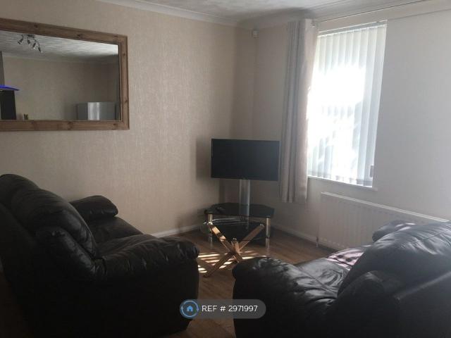 Linksfield Gardens, Aberdeen AB24, 2 bed flat to rent, £800 pcm | PrimeLocation