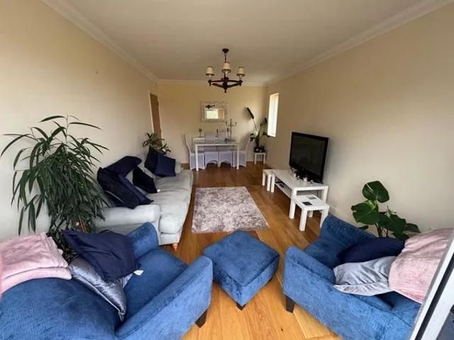 Linksview, Hall Road West, L23 8RA