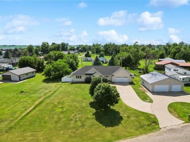 Linn Dr, Palo, Home For Sale