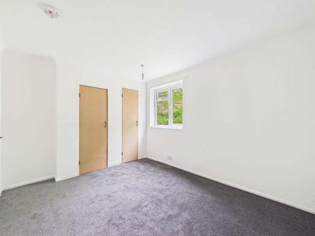 Linnet Close, Liverpool, L17