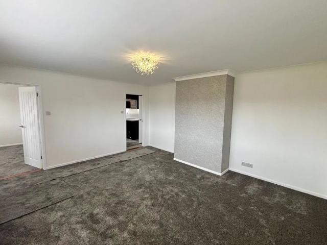 Linnet Crescent