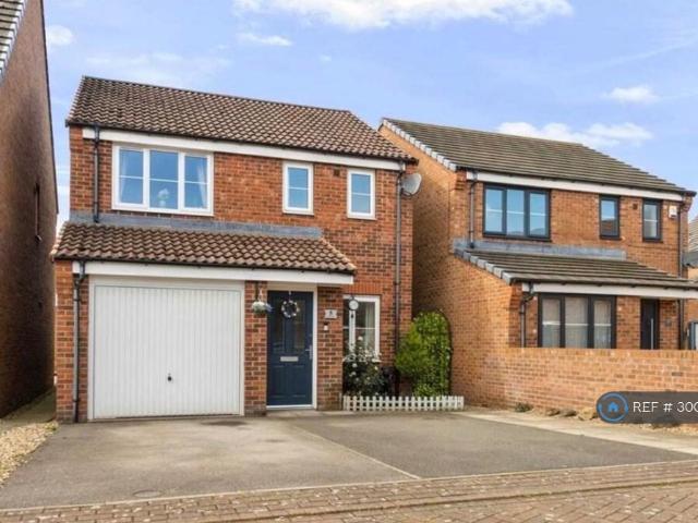 Linnet Garth, Scunthorpe, DN16 3 bed detached house to rent £1,145 pcm £264 pw