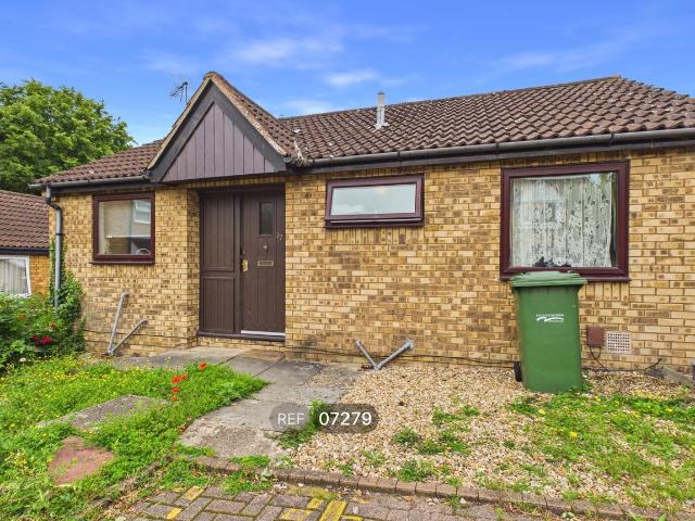 Linnet, Peterborough PE2, 2 bed bungalow to rent, £895 pcm | PrimeLocation