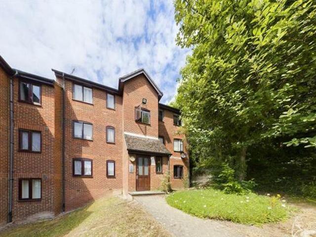 Linnet Way, Purfleet, 1 Bedroom Flat