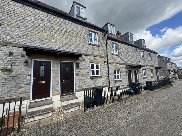 Lion Mews, Somerton 3 bed terraced house to rent £1,295 pcm £299 pw