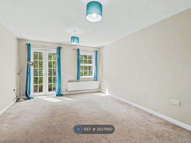 Lion Court, Northampton NN4, 2 bed flat to rent, £1,150 pcm | PrimeLocation