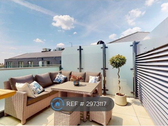 Lion Court, Isleworth TW7, 2 bed flat to rent, £3,650 pcm | PrimeLocation