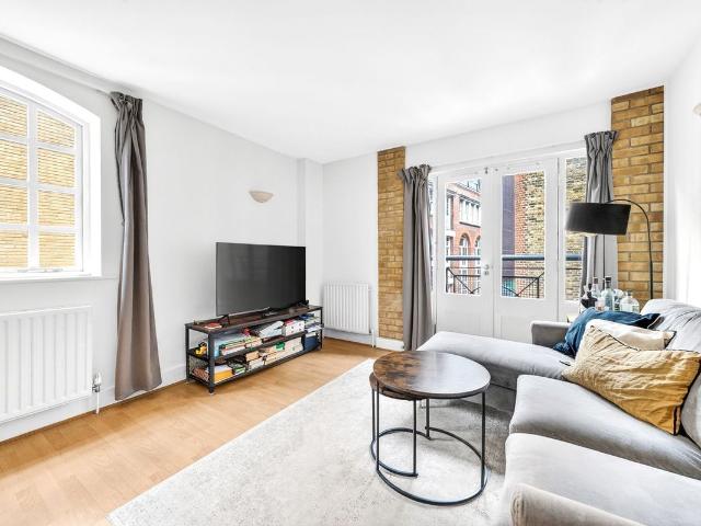 Lion Court, 12 Shand Street, London SE1, 2 bed flat to rent, £3,000 pcm | PrimeLocation