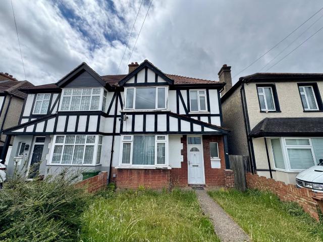 Lion Road, Bexleyheath DA6, 3 bed semi detached house to rent, £2,100 pcm | PrimeLocation