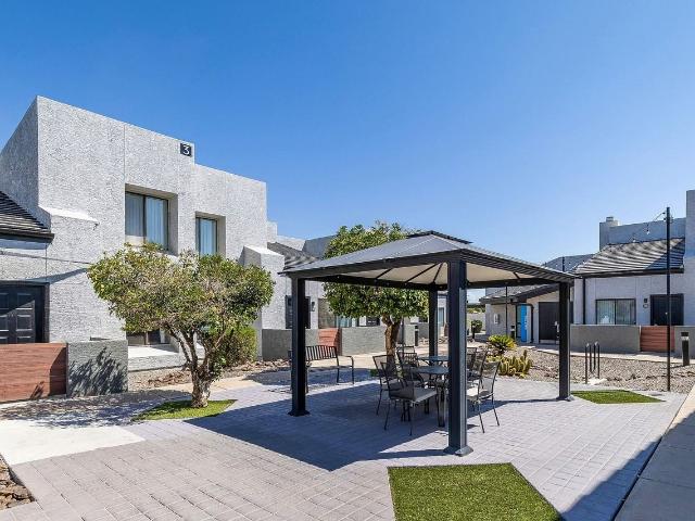 Lion Tempe Apartments 2 Bedroom Apartment for Rent at 2525 S Mcclintock Dr, Tempe, AZ 85282
