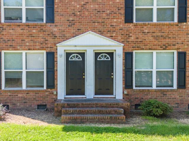 Lionchase Apartments