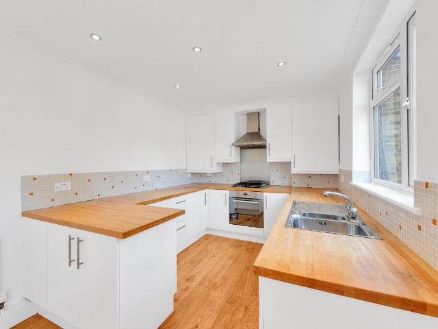 Lionel Gardens, London SE9, 4 bed terraced house to rent, £2,500 pcm | PrimeLocation