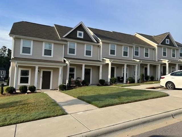 Lionsgate Townhomes, LLC Gloucester