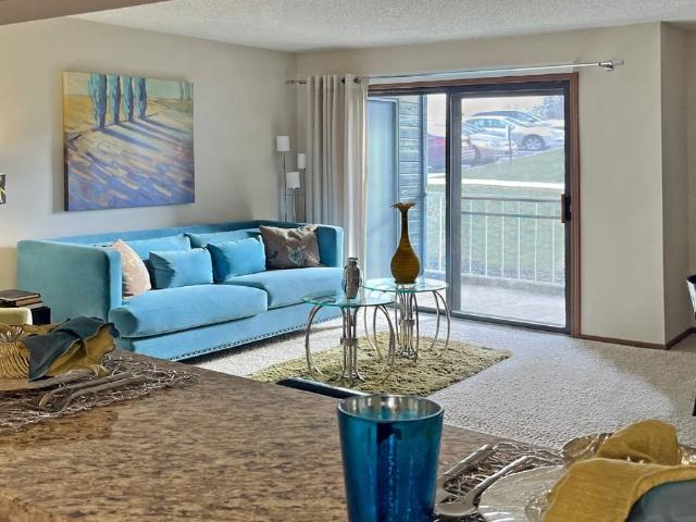 LionsHead Apartments 1 Bedroom Apartment for Rent at 1414 N 108th St, Omaha, NE 68154