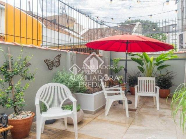 Liberdade de casa com segurança de apartamento no bairro Cidade Baixa