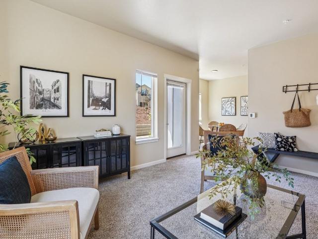 LIBERTY CREST APARTMENTS 3 Bedroom Apartment for Rent at 1012 Big Mountain Ave S, Salem, OR 97306 Sunnyslope