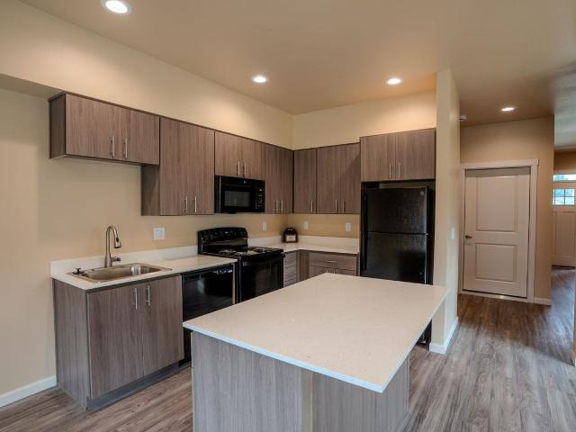 LIBERTY CREST TOWNHOMES 2 Bedroom Home for Rent at 1012 Big Mountain Ave S, Salem, OR 97306 Sunnyslope