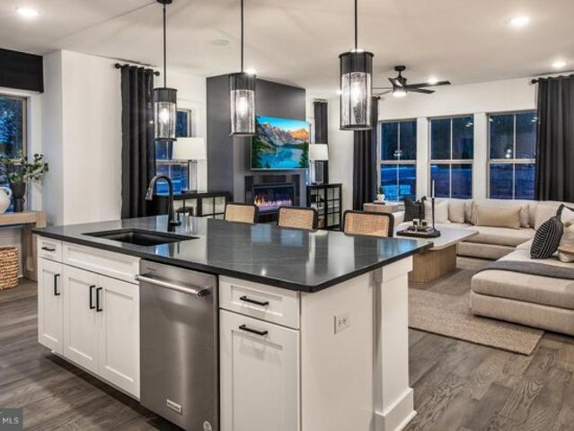 Liberty Ridge Rd, Horsham, Home For Sale