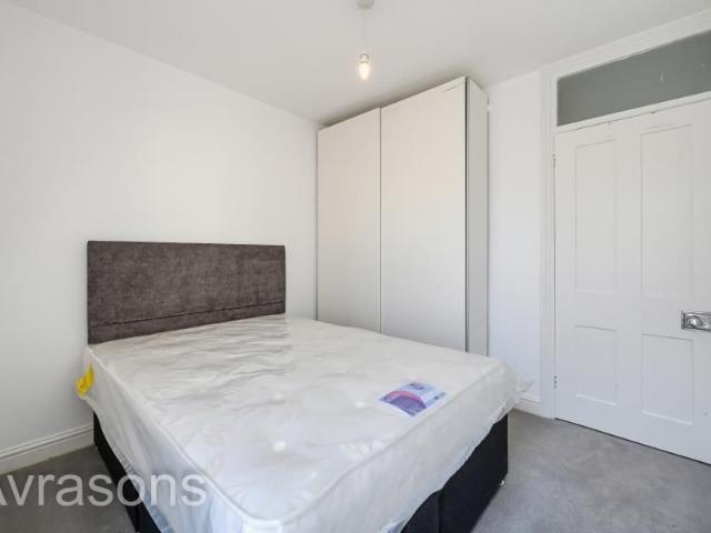 Liberty Street, Oval SW9, 2 bed flat to rent, £2,250 pcm | PrimeLocation