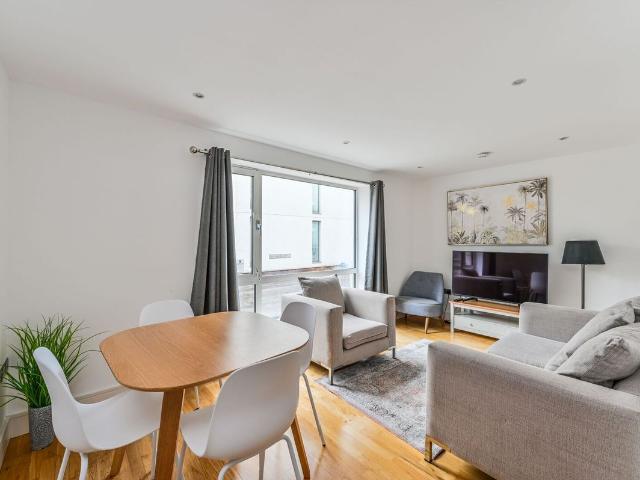 Liberty Street SW9, Oval, 2 bed flat to rent, £2,600 pcm | PrimeLocation