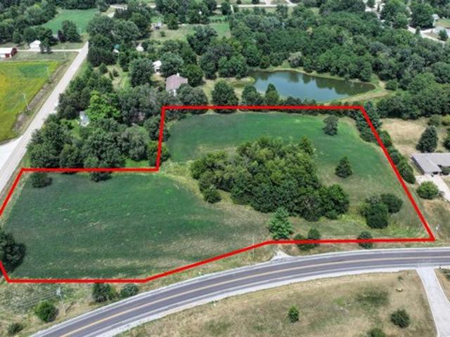 Libertyville Rd, Fairfield, IA 52556