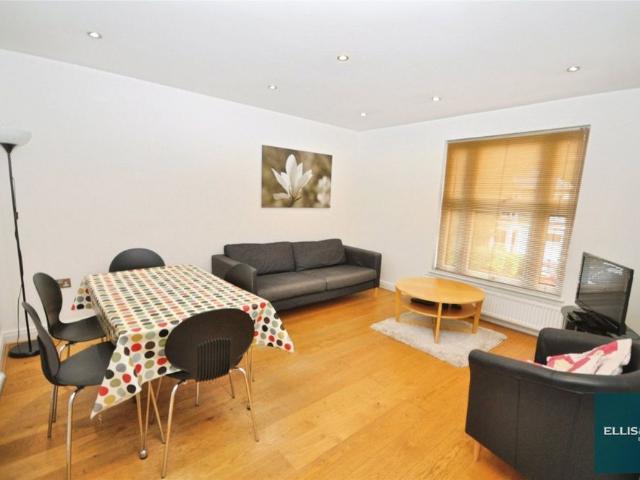Lichfield Grove, N3, Finchley