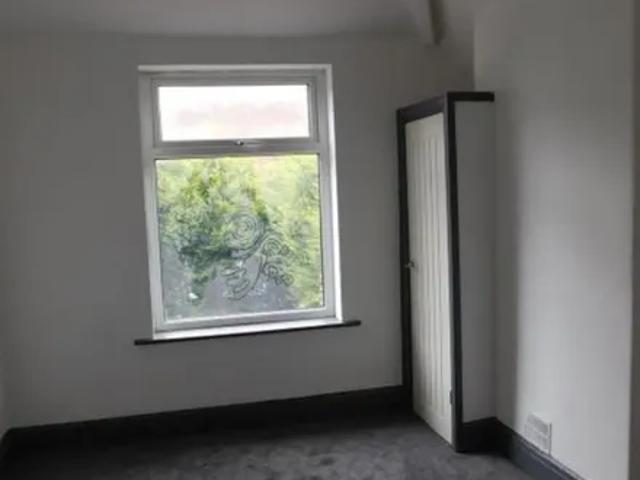 Lichfield Drive, Prestwich, M25 0HX, United Kingdom | 3 bed townhouse for rent #142575154 | Rentberry
