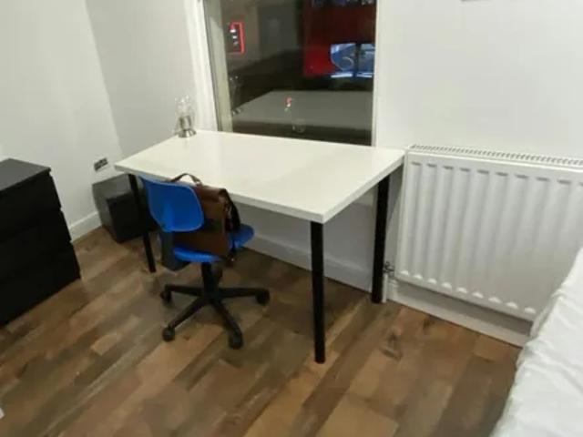 Lichfield House, Denmark Road, Denmark Hill, London, SE5 9ET, United Kingdom | Room for rent #165652993 | Rentberry