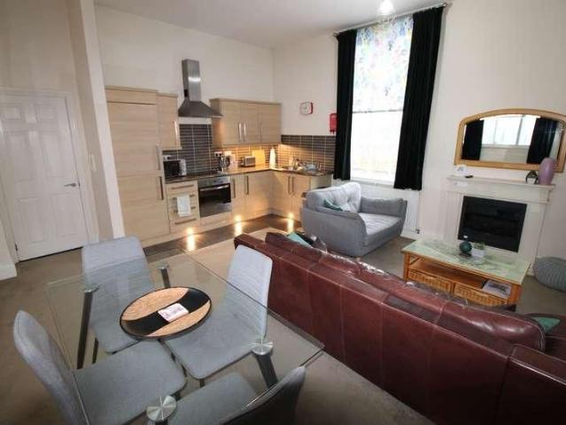 Lichfield Street, Staffordshire, Burton Upon Trent, DE14