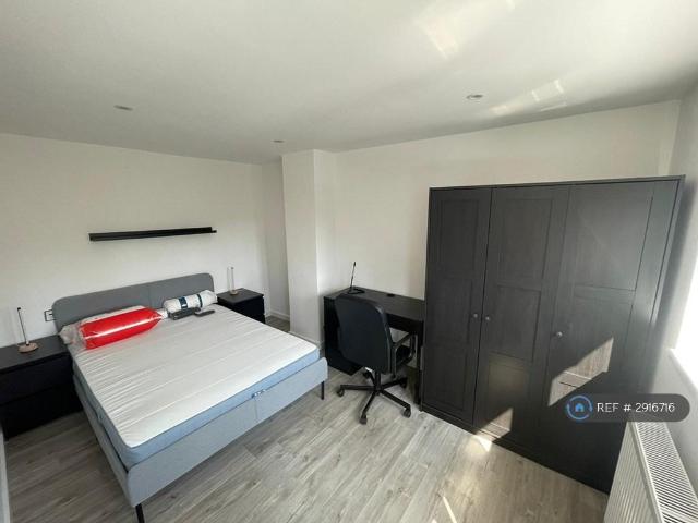 Lichfield Street, Salford, M6 4 bed terraced house to rent £2,670 pcm £616 pw