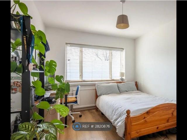 Lichfield Road, West Hampstead NW2, Room to rent, £750 pcm | PrimeLocation