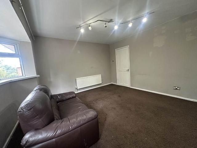 Lichfield Road, Wolverhampton WV11, 2 bed flat to rent, £800 pcm | PrimeLocation